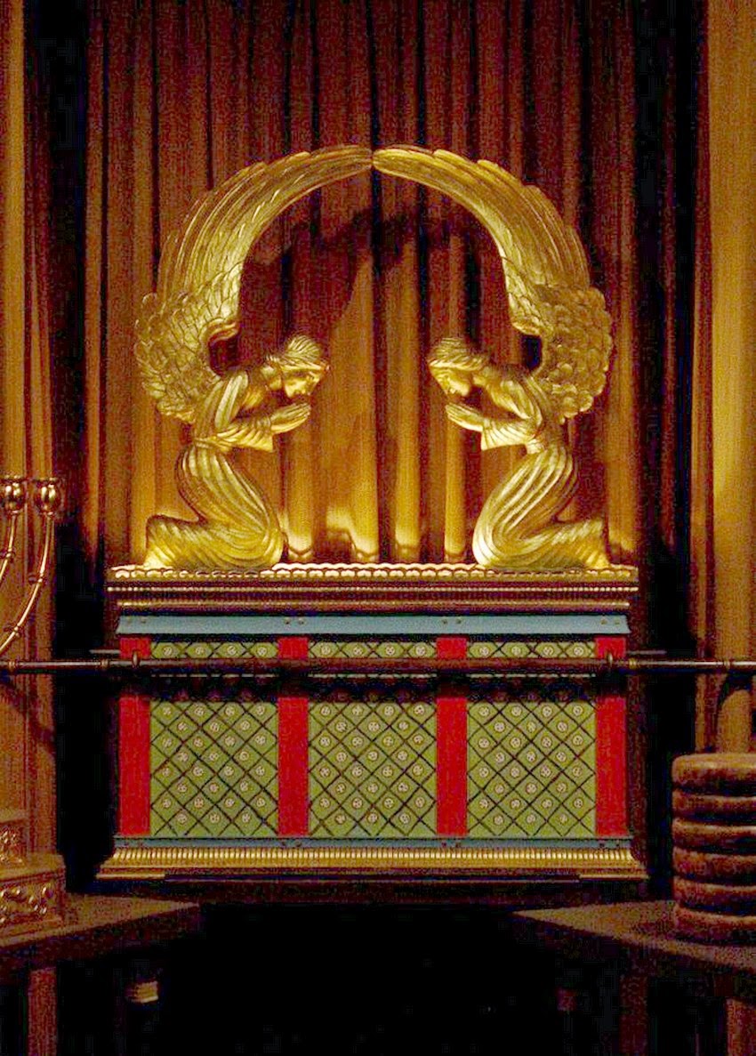 ETnéia, uma ET vivendo na Terra: ILHAS FANTASMAS E A ARCA DA ALIANÇA