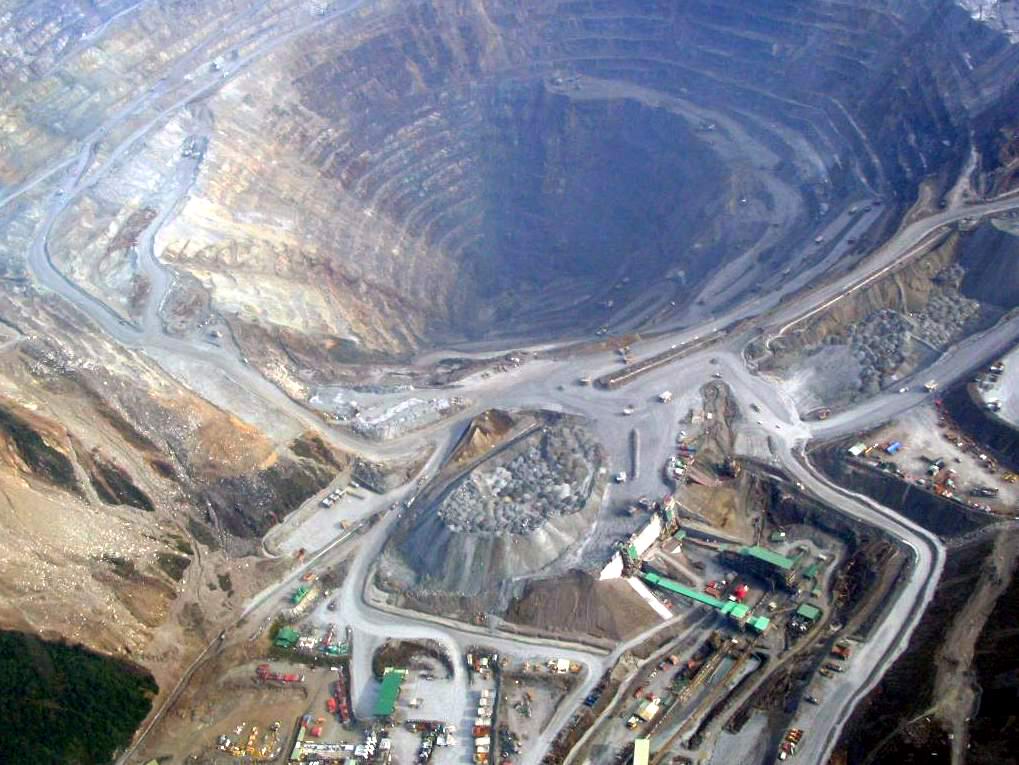 Tulisan Rendy: Mengenal Industri pertambangan