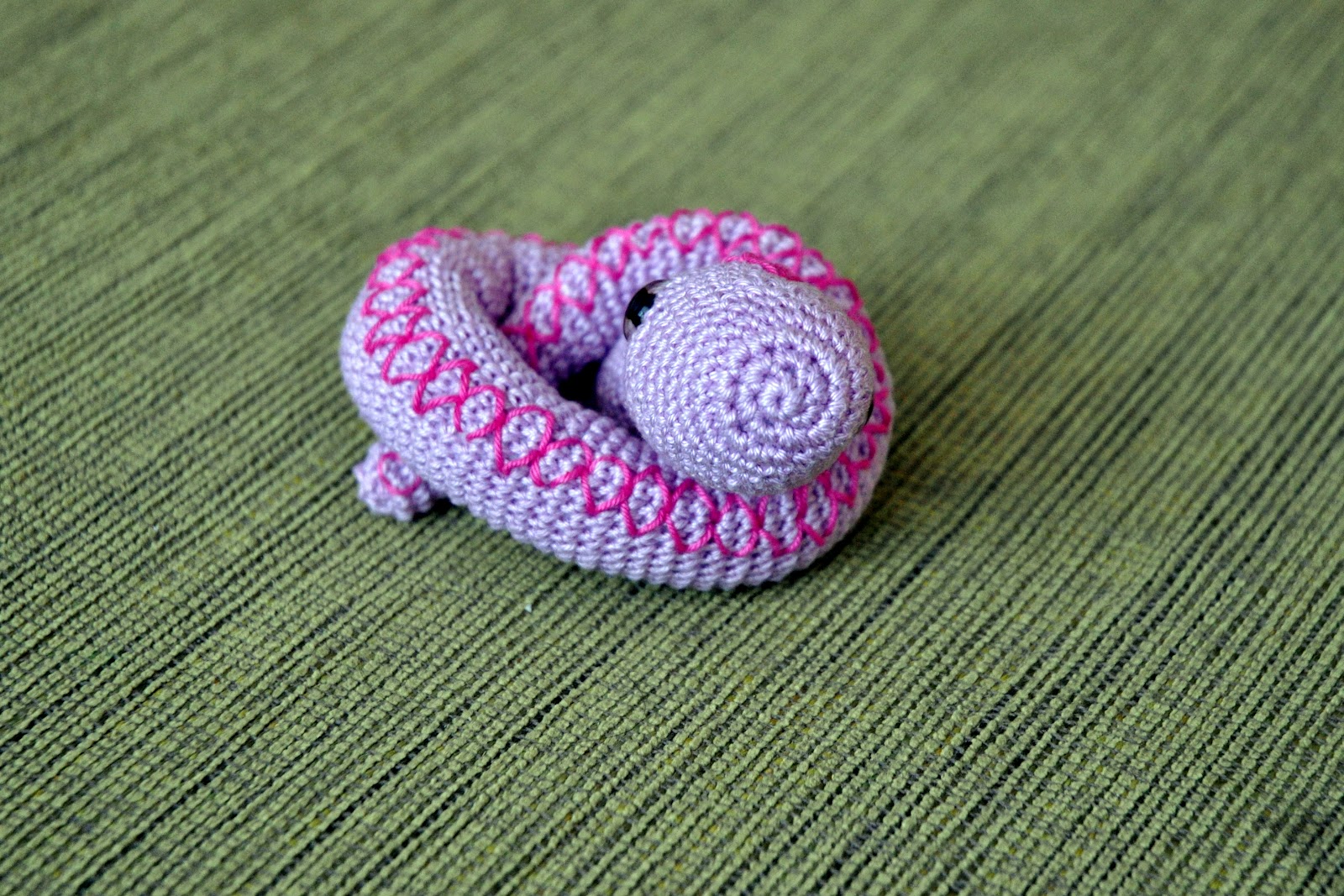 Talli tüdrukud nikerdavad: Amigurumi madu-uss Susan