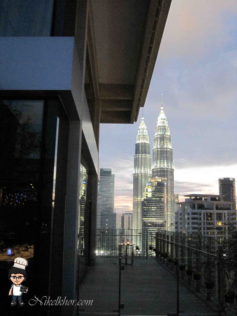 VIEW Rooftop Bar @ G Tower Hotel, Kuala Lumpur | Nikel Khor ^ ^ PaPago kaki