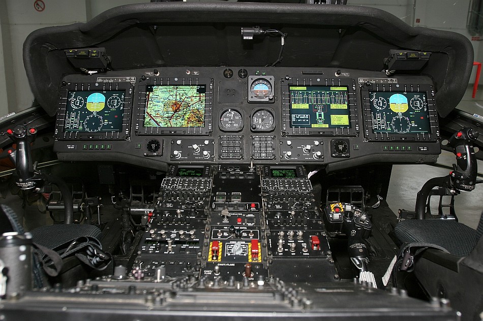 Defensa y Armas: Helicóptero MH-60M Black Hawk