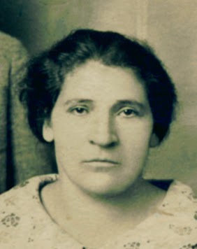 Book review: Collage Sourcebook