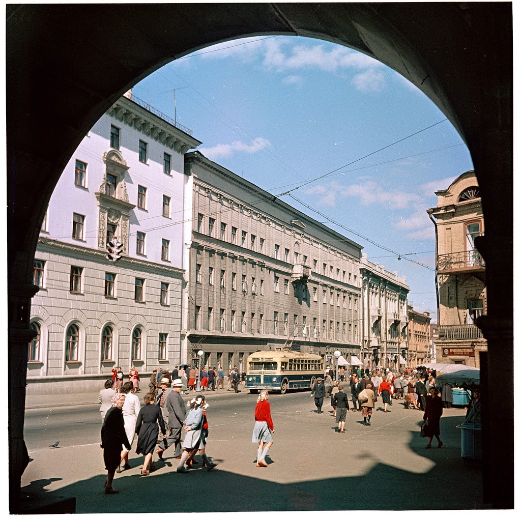 Beautiful Color Photographs of Russia in the 1950s ~ Vintage Everyday