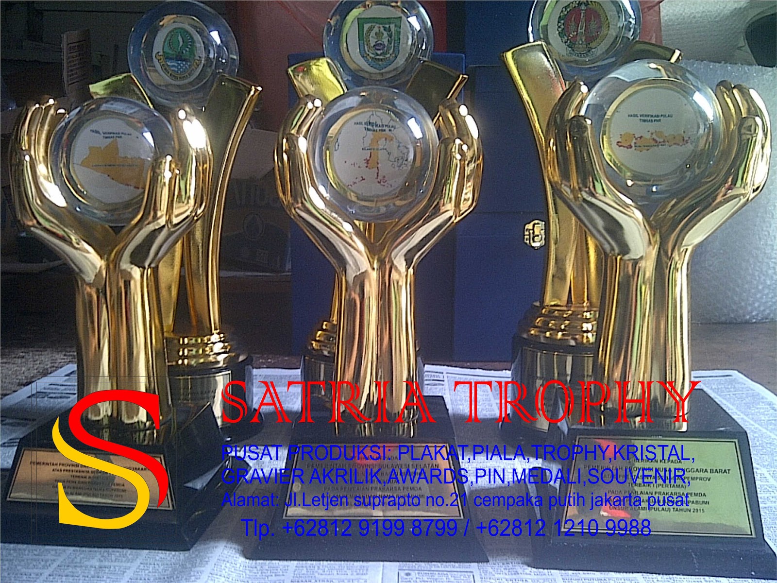 PIALA TANGAN/KEPULAUAN - PUSAT/TEMPAT PEMBUATAN PLAKAT, PIALA,MEDALI ...