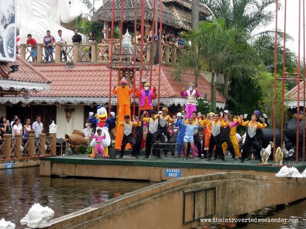 Isdaan Floating Restaurant: A Uniquely Memorable Dining Experience for ...