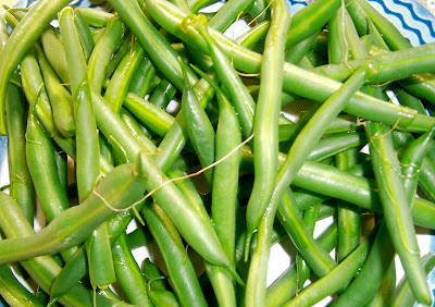 GOOD LIFE Living Well: GLOBAL RECIPE:NEW POTATO & RAW VEGETABLE SALAD ...