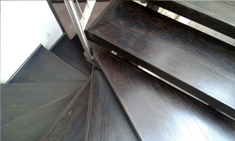 Grada en madera de chonta ~ EL MODELO