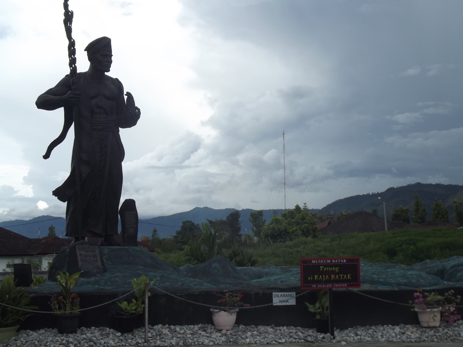 AkuAda blog: TB. Silalahi Center View - Balige City