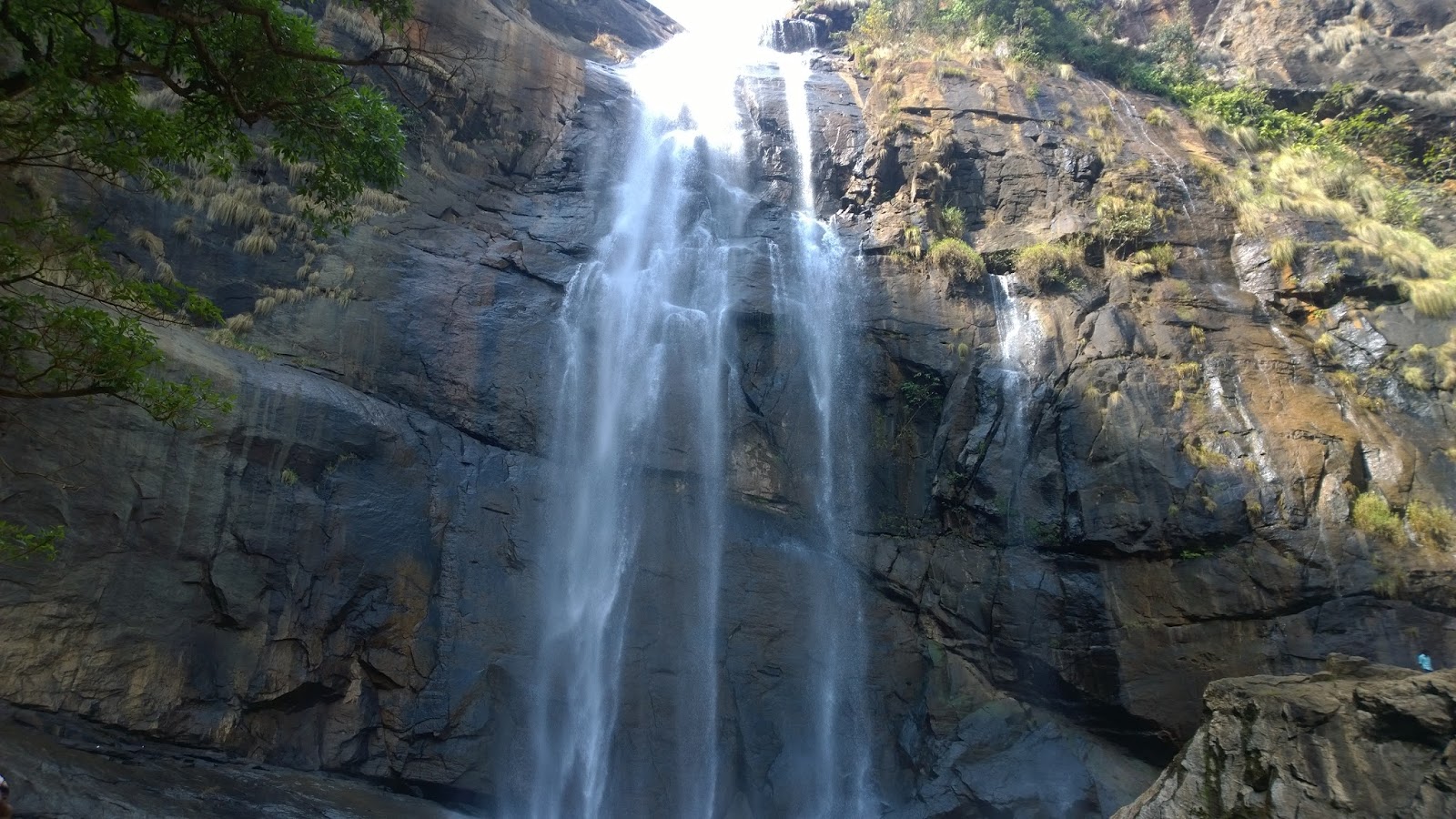 Aagaya Gangai Falls - The Unexplored Heaven of Tamilnadu - A Photo ...