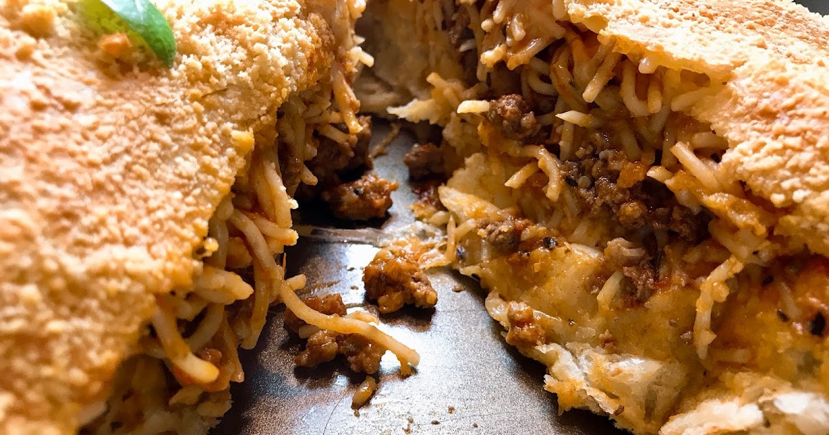 Spaghetti Bolognese Stuffed Pizza