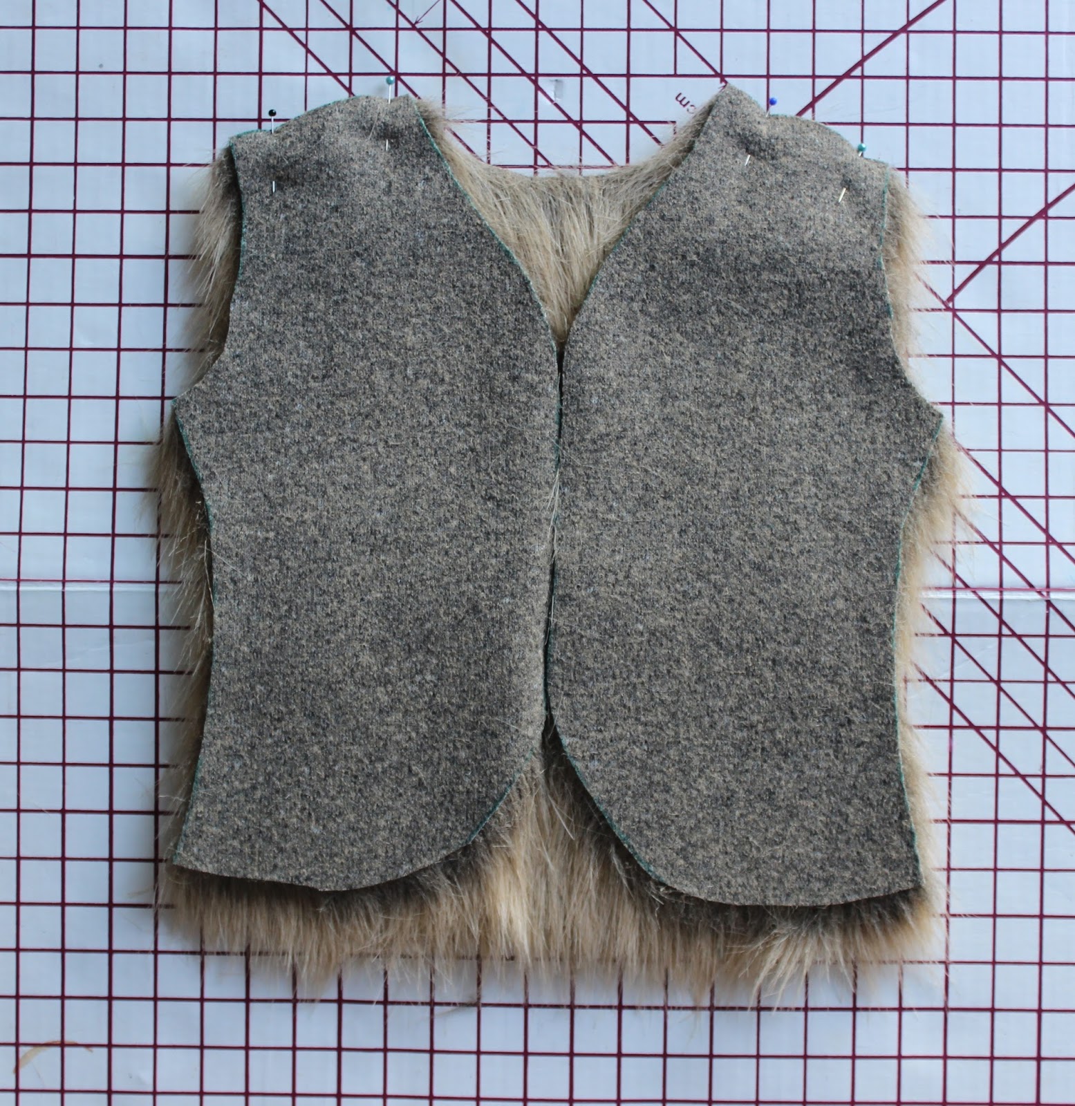 How to make...A faux fur vest - sewpony