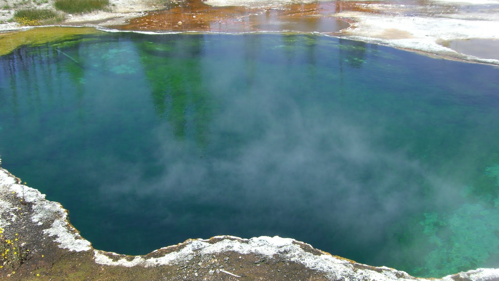 Corina's Adventures: Geothermal pool