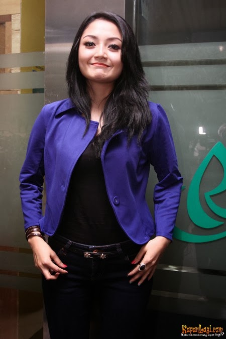 Kumpulan Foto Siti Badriah - >Onupdate - Berbagi Informasi dan Inspirasi