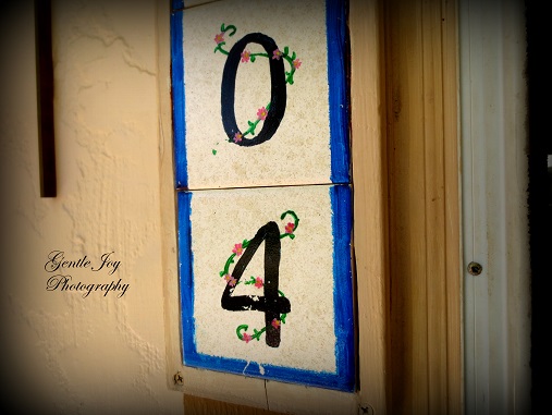 Gentle Joy Homemaker: Make Your Own House Numbers