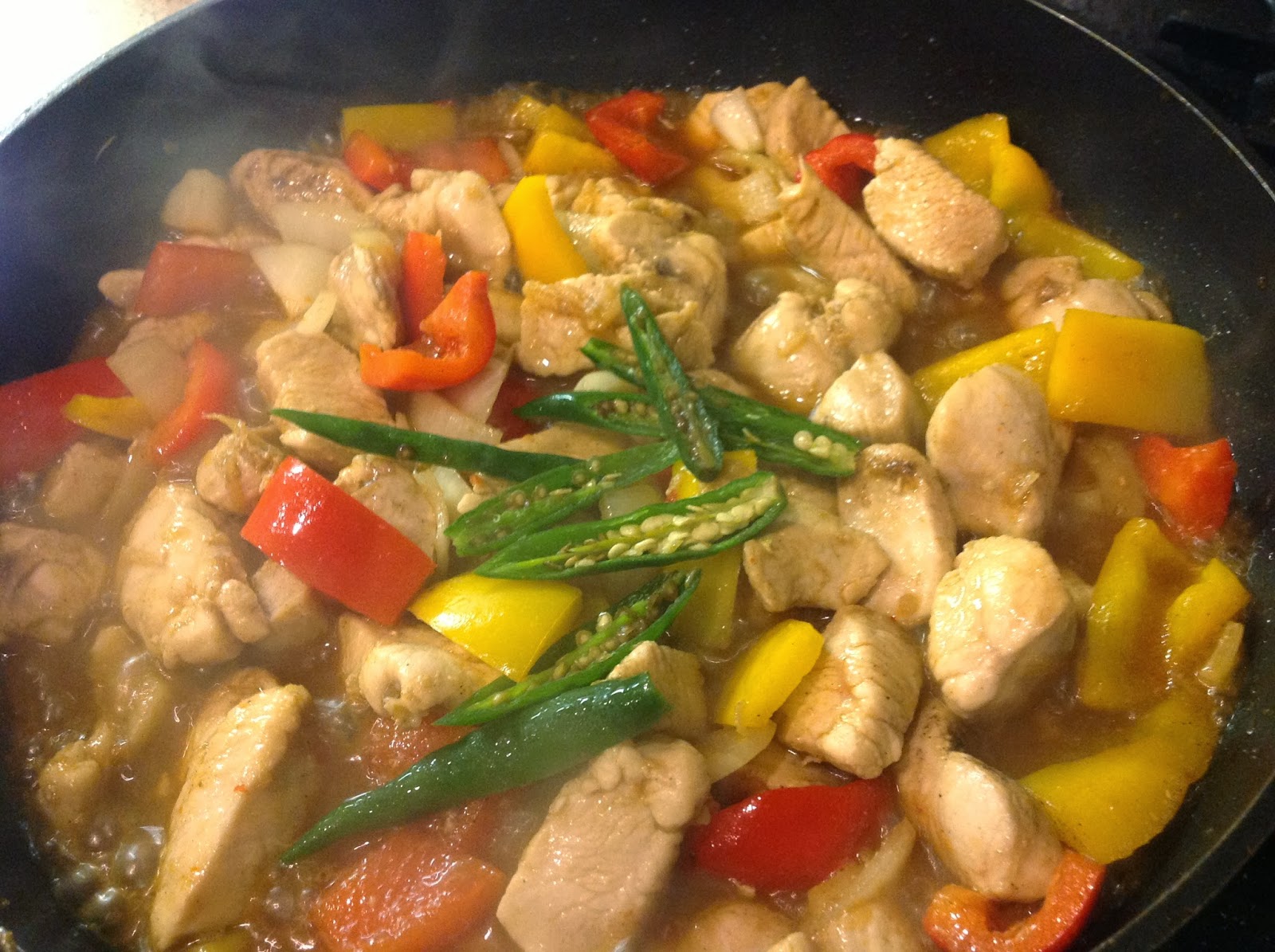 This Muslim Girl Bakes: Hakka Chicken Chilli