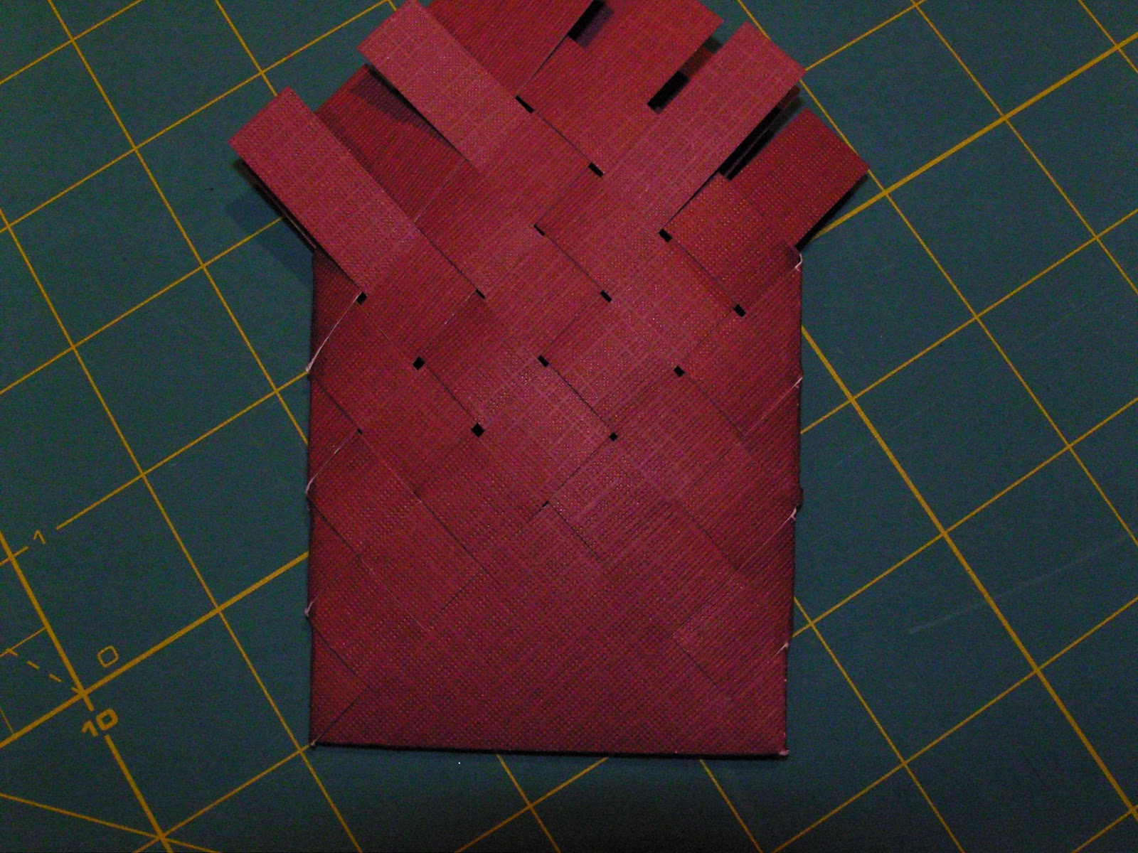 Daisy Hill Weaving Studio: Weave a Tiny Paper Bag