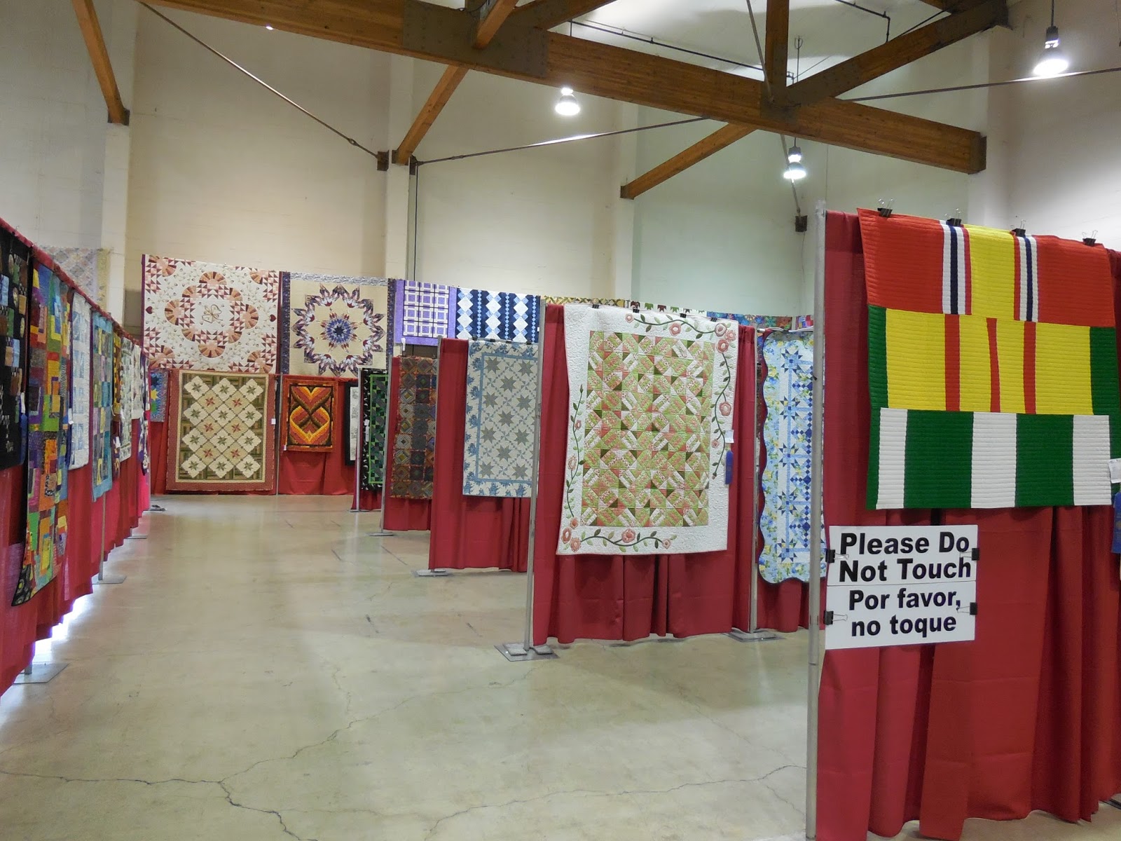 Quilting at Mistletoe Hollow: Oregon State Fair Quilt Walk