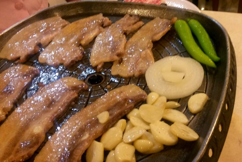 The Rambling Bloke: The Korean Way - Samgyeopsal Experience
