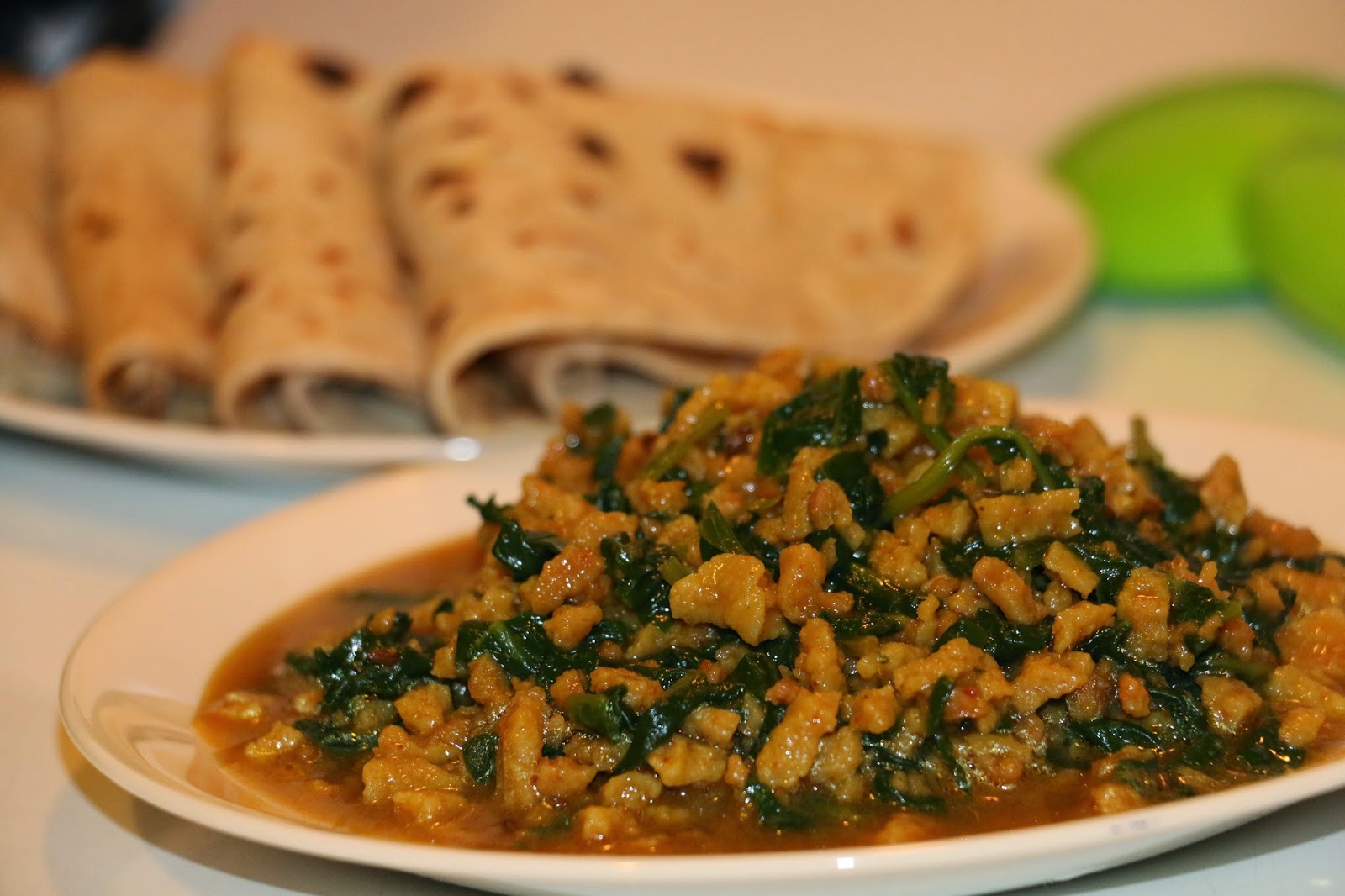 yummy delight for u: Mangodi Palak Curry Recipe, How to make Mangodi Palak