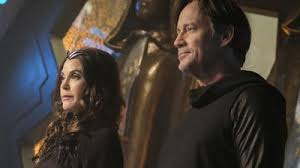 SUPERGIRL - "Indovina chi viene a cena?" Recensione episodio 2x16 "Star ...