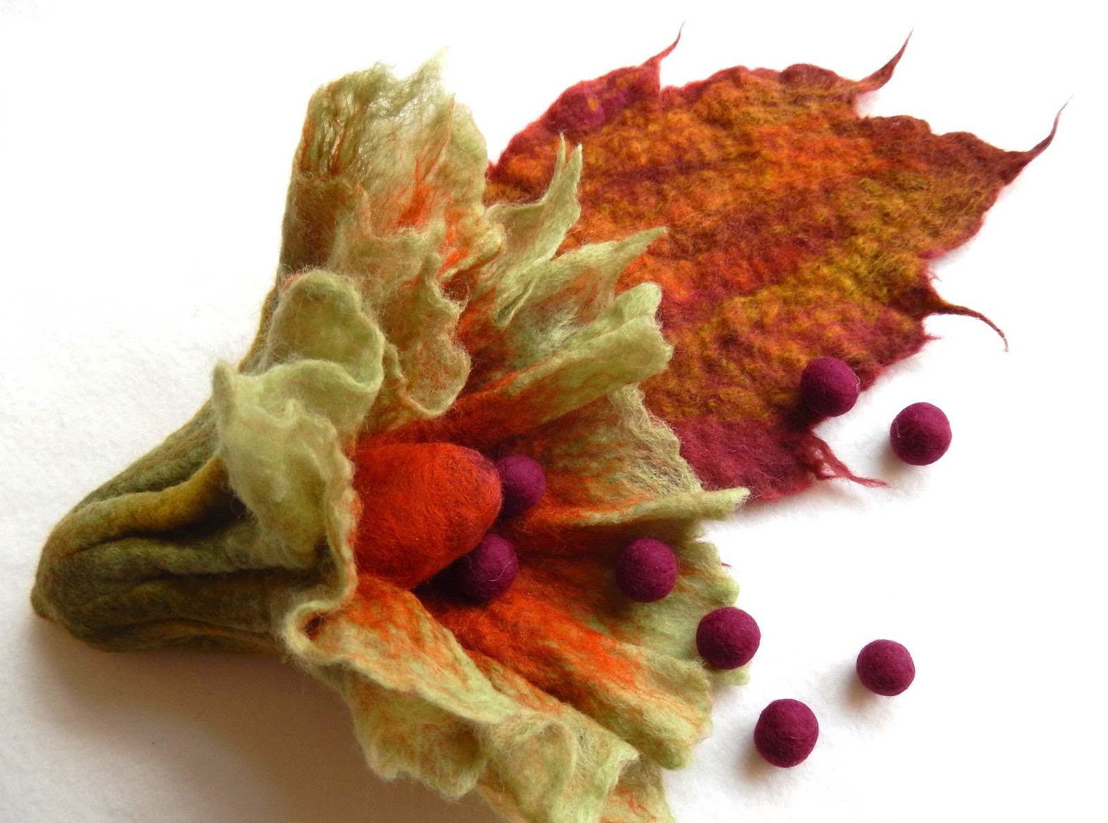 FELTING matters... : FABULOUS Felt Flowers...