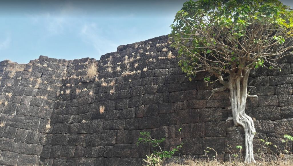 Bankot Fort (Himmatgad Fort) | Konkankatta.in