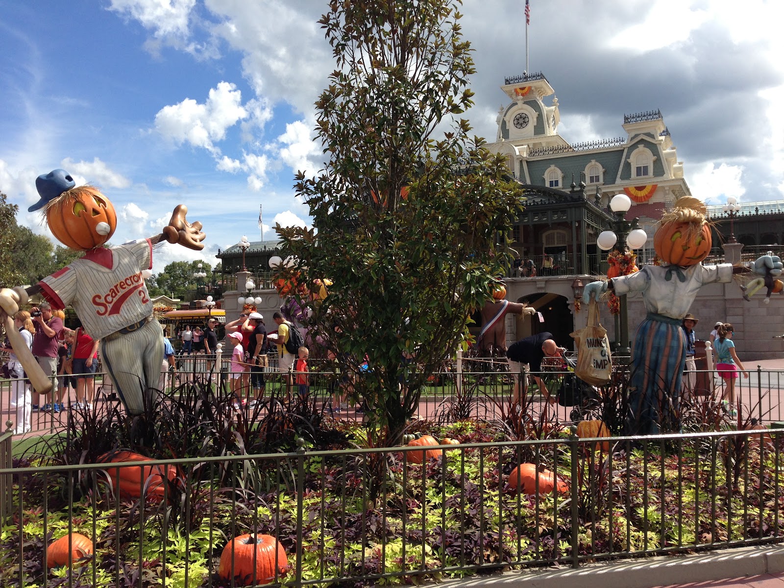 The Disney World Files: Fall Decorations in the Magic Kingdom