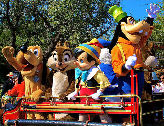 The Mouse Minute (Formerly Brad's Everything Disney Blog): Disney ...