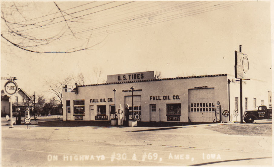 Fast is fast...: Vintage service stations.