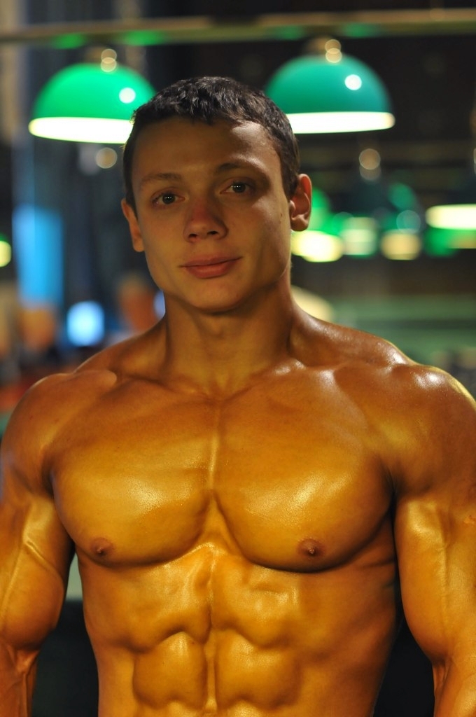 the beauty of male muscle: young muscle