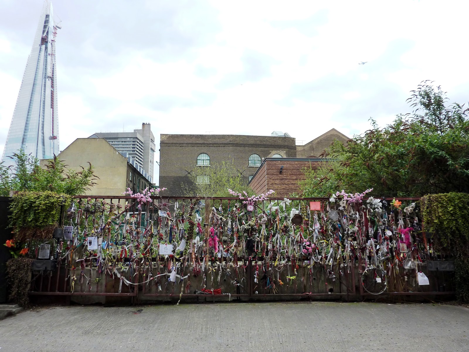 Cross Bones Graveyard