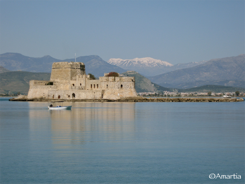 NAUPLIE, PELOPONNESE : MES ESCAPADES: Nauplie : le Bourtzi