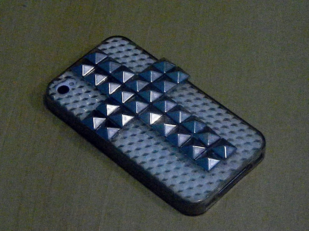 It Mustache: Customizando Cases para celular com Spikes