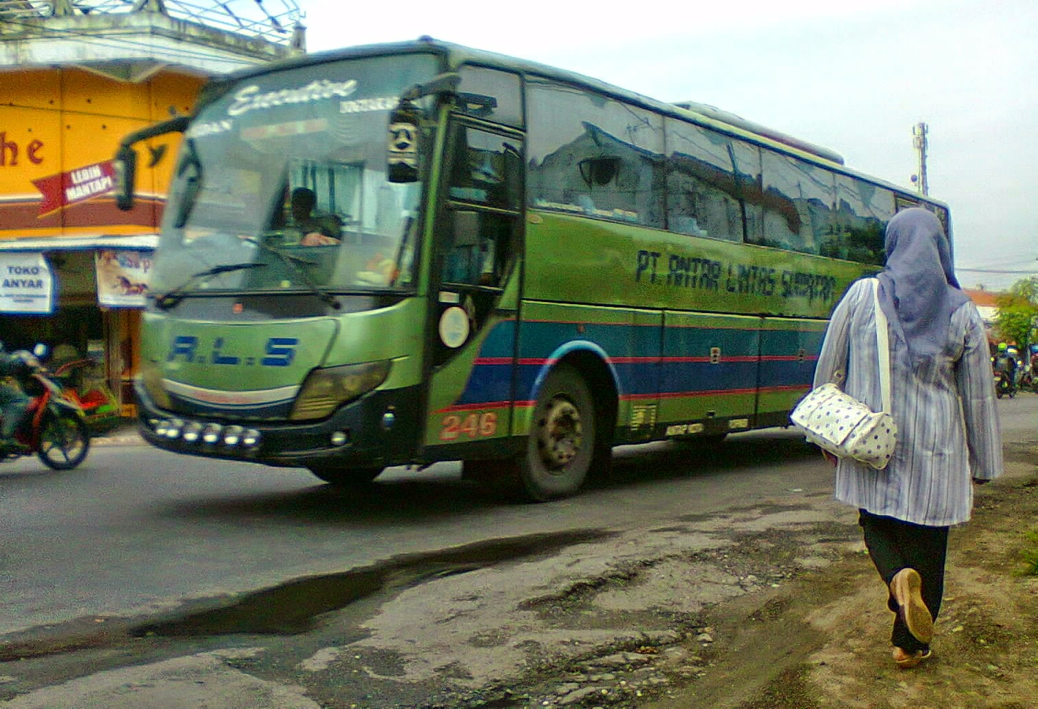 Bus Antar Lintas Sumatra - ALS