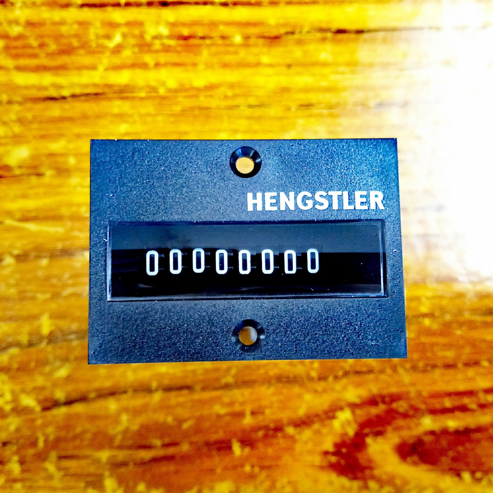 興昌電機 Hing Cheong - Electric: Hour Meter in Hong Kong Market