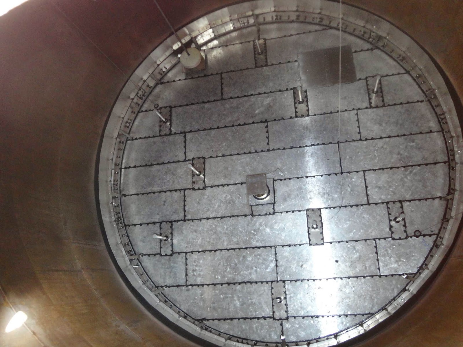 Tank Aluminum Cover: The internal floating screens: what are they and ...