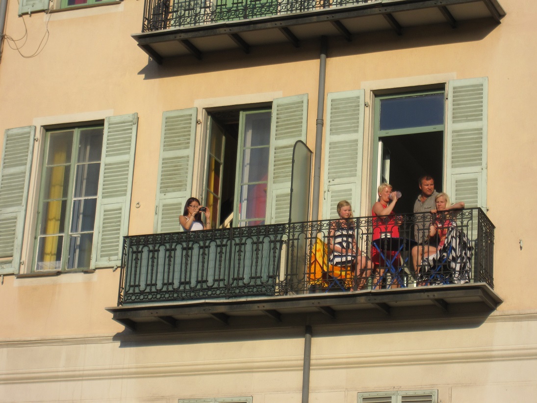 Vu du balcon: Onze de plus