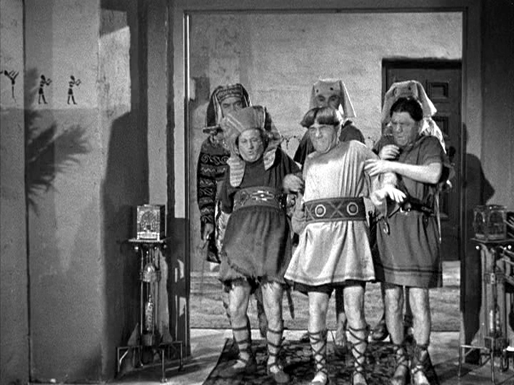 13: THE THREE STOOGES / Mummy's Dummies - 1948
