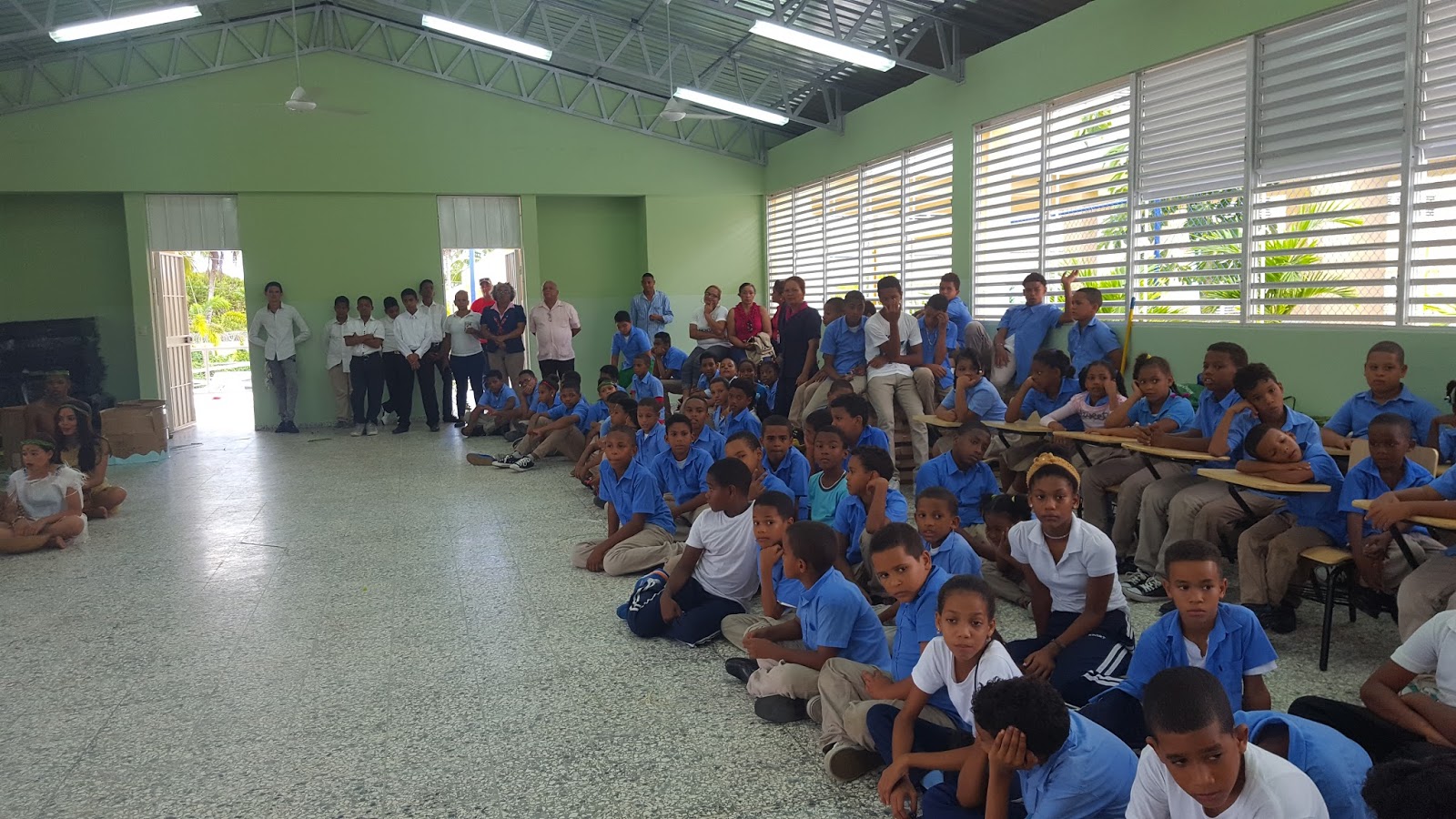 Escuela primaria Irma Marmolejos: Actividad con motivo del día de la raza.