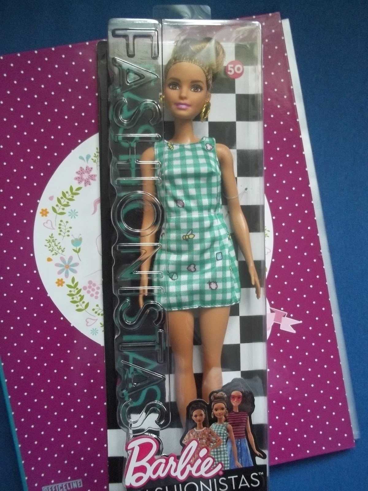 Hausderpuppen: Barbie Fashionistas Doll 50 Emerald Check (DVX72)