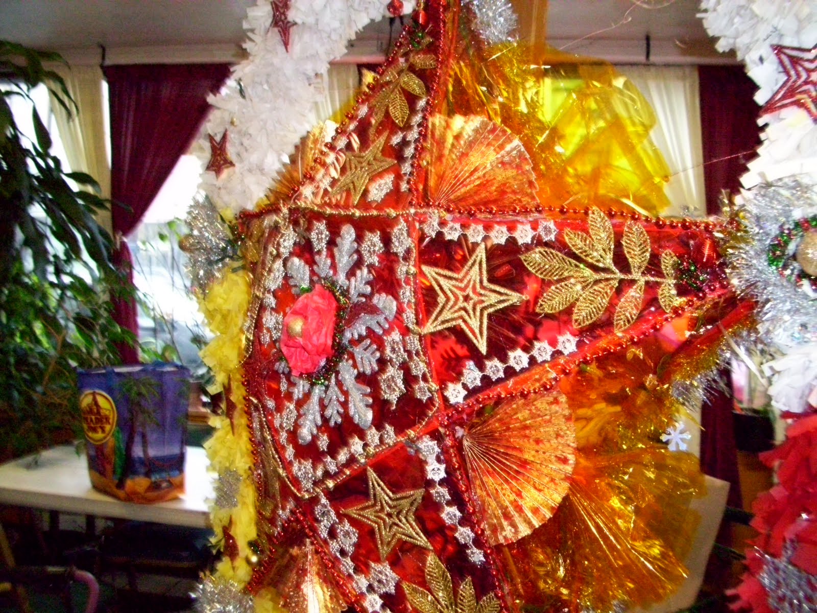 San Francisco Guardian Angels: 12-11-2011 Parol Lantern Festival