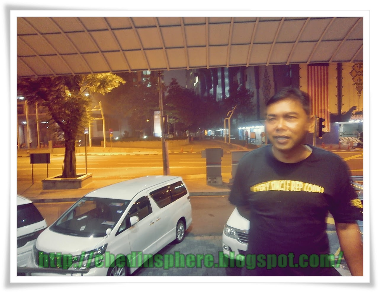 .chedinsphere.: Sudah terbit: Biografi Azman Adnan.