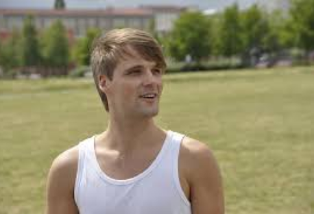 Body Language Of Men In Love - turnyourlifestyle