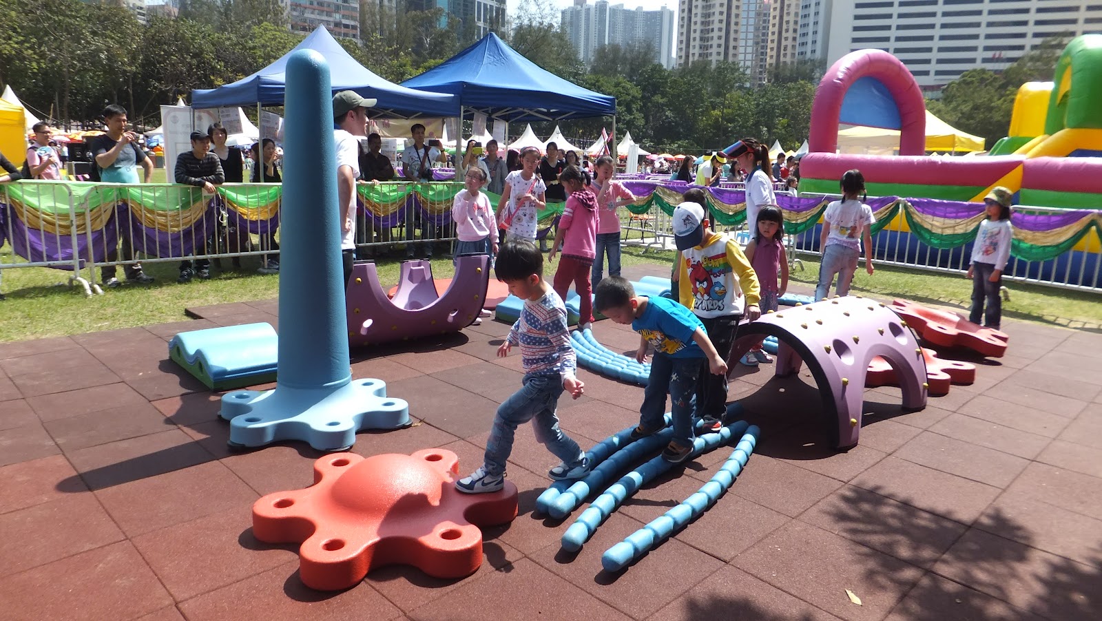 Children Play Element