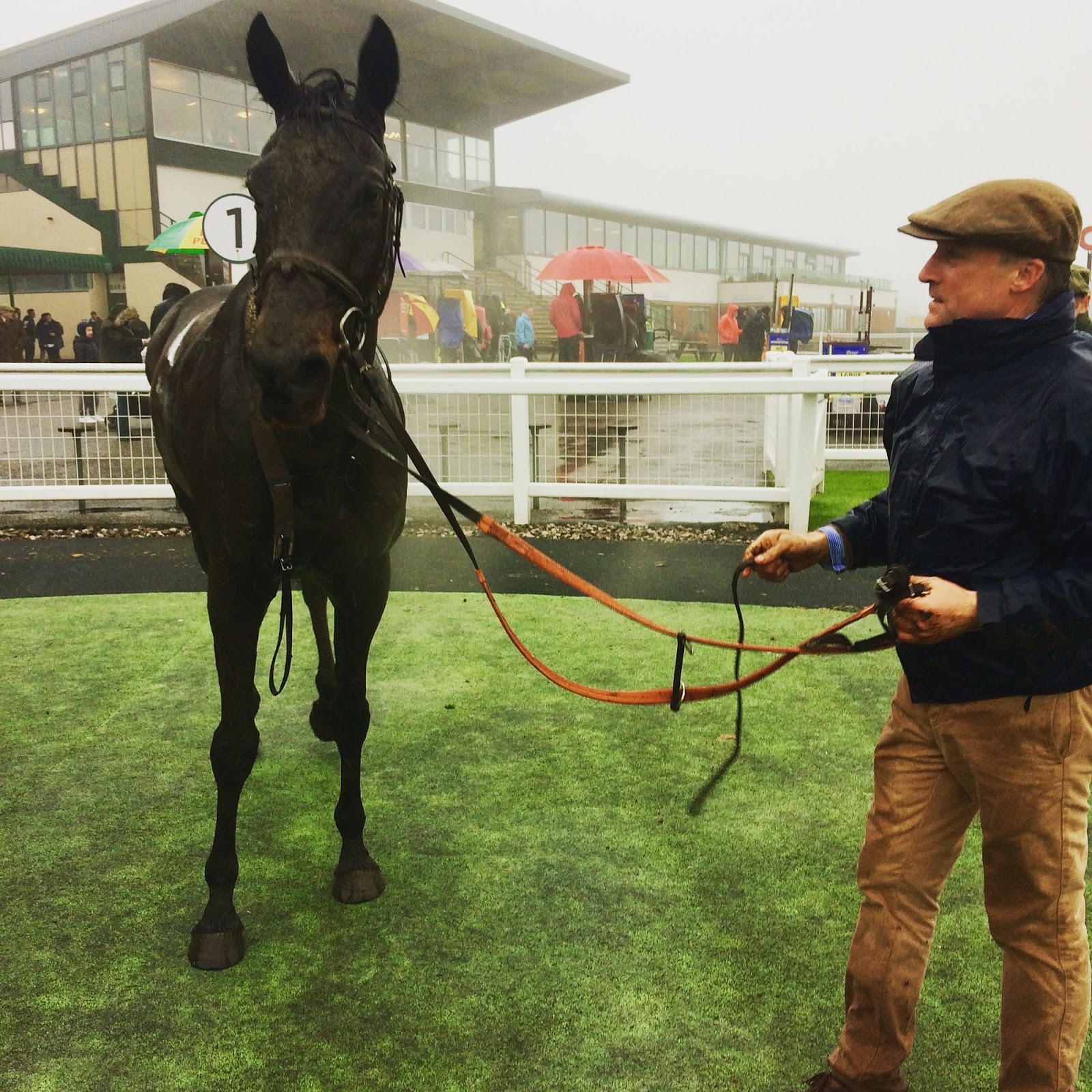 Simon Earle Racing: April 2018