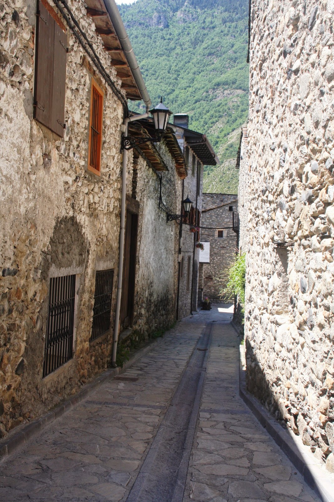 BUSCANDO A PYRENE: ANSILS (ANCILES) Segunda parte