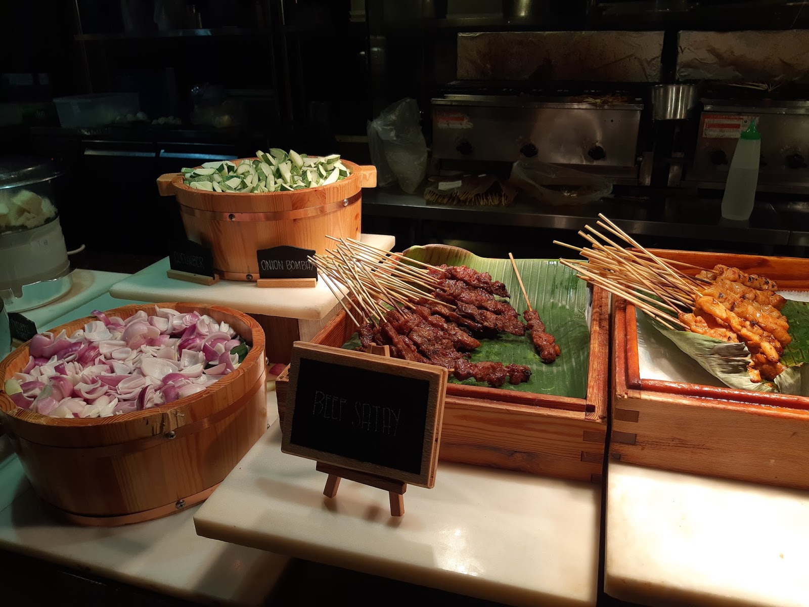 TheArcticStar's Tales: Dinner at Buffet Town Restaurant @ City Hall