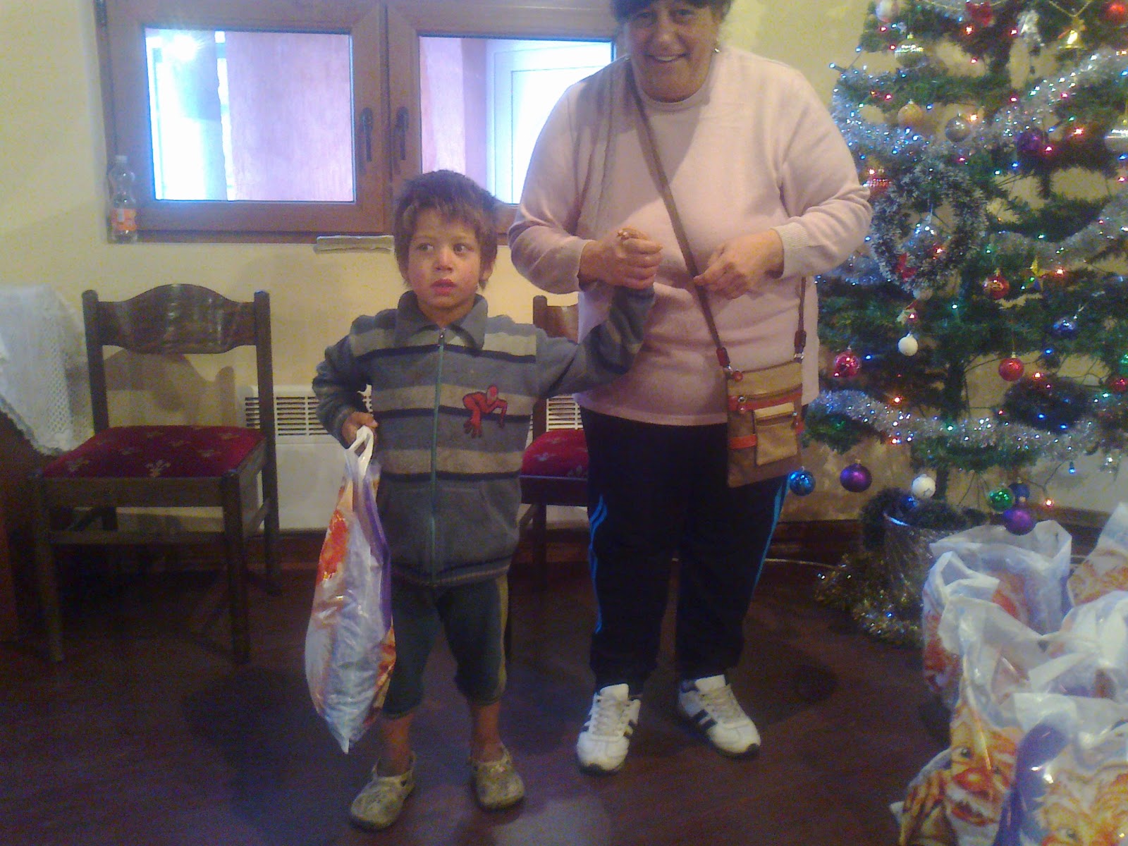 Søppelbyen Facultate: Julegaver i søppelbyen