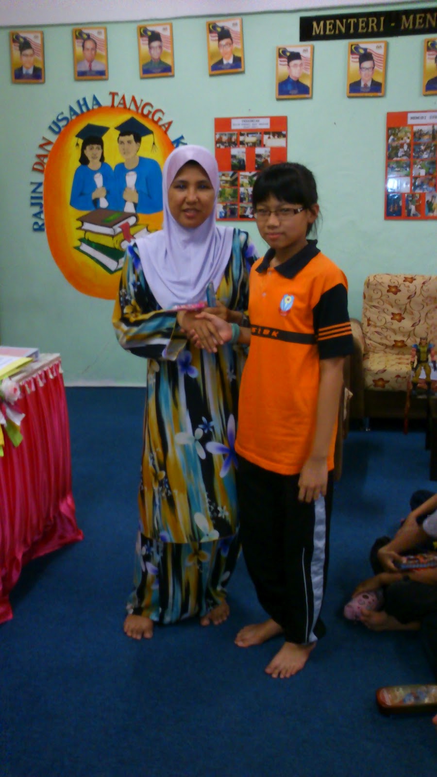 SPBT SKS2BK: PEMENANG PERTANDINGAN MELUKIS LOGO KELAB SPBT....TAHNIAH...