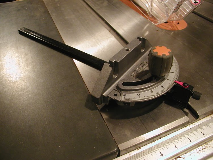 Furnitude: Ridgid R4512 Table Saw -- Full Review